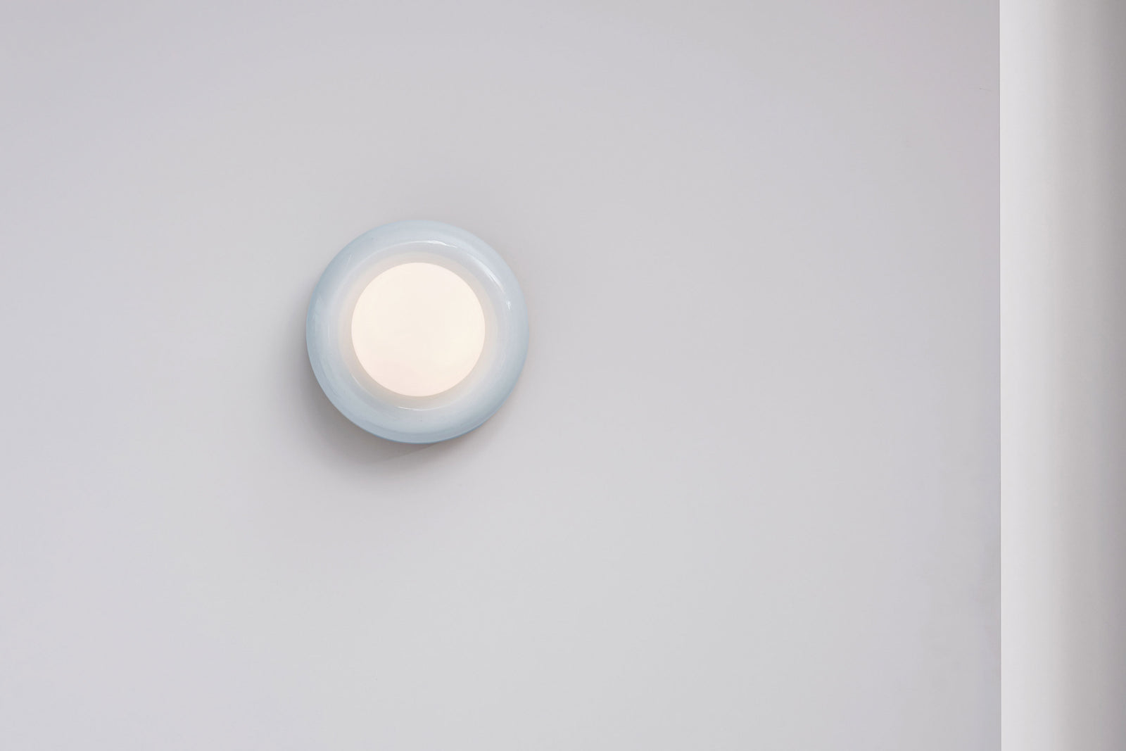 Nelly Table Light Low Mist - Award wining designer lighting by Jardan ...