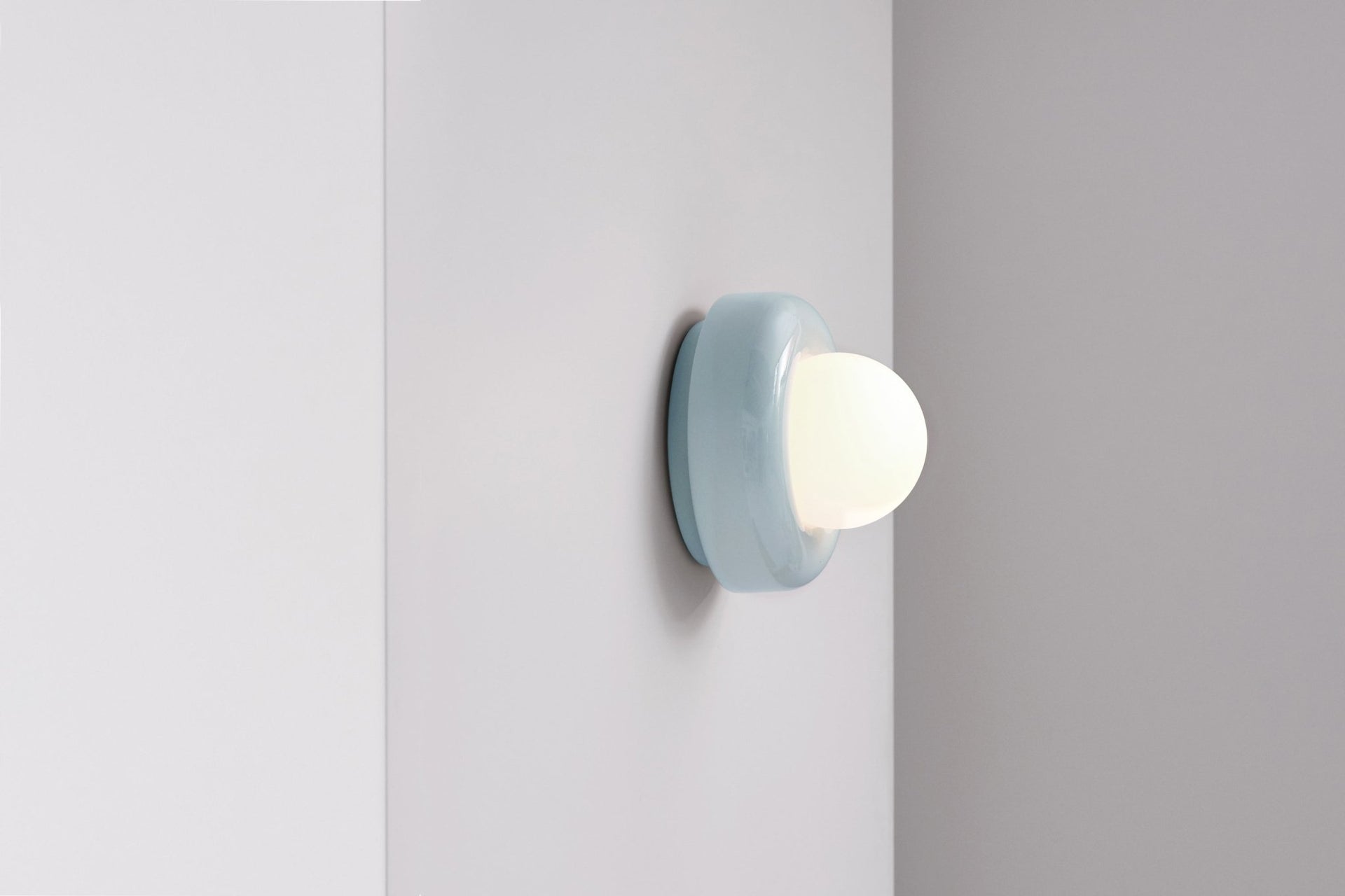 Nelly Wall Light Mist - Award wining designer lighting by Jardan ...